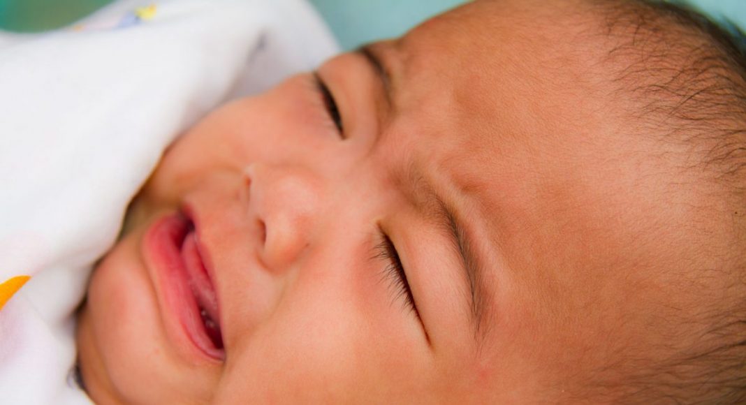 Tekap Mulut Bayi Dengan Betul Elak Penyusuan Yang Menyakitkan. 14 ...