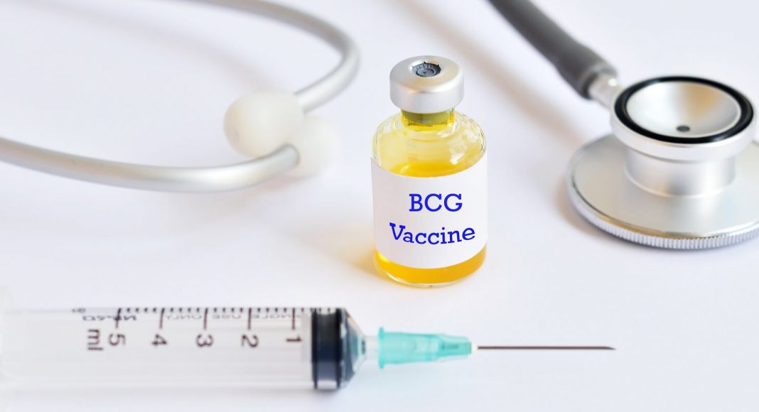 Lepas Suntik BCG Memang Bernanah. Tak Payahlah Letak Minyak Angin Atau ...