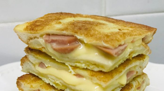 Mudahnya Buat Pizza Guna Roti Sandwich, Cuma Perlu 4 Bahan, Sedap! - Pa&Ma