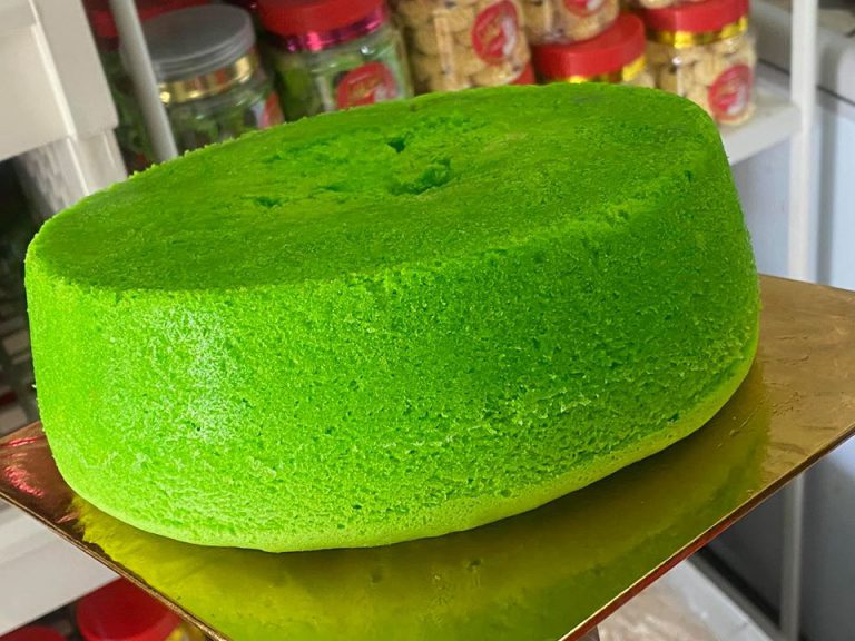 Kek Pandan Moist Gebu Ni Paling Mudah, Wangi & Sedap, Gerenti Jadi!