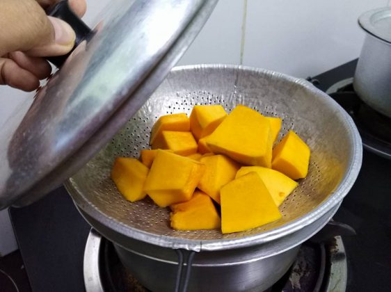 Cuba Kuih Lapis Labu Gedik Ni Pula, Warna Cantik, Sedap & Berlemak, Nak ...