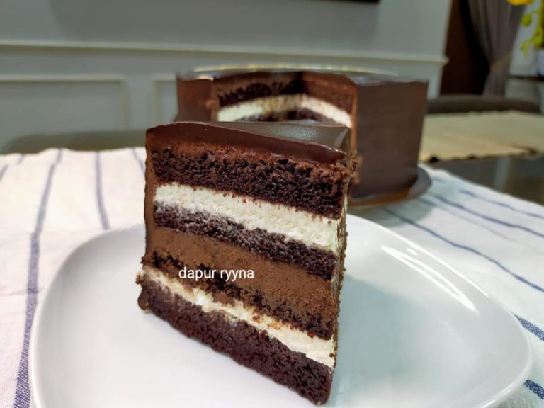 Kek Indulgence Sedap & Lembut Macam Aiskrim, Tak Cukup Makan Sepotong!