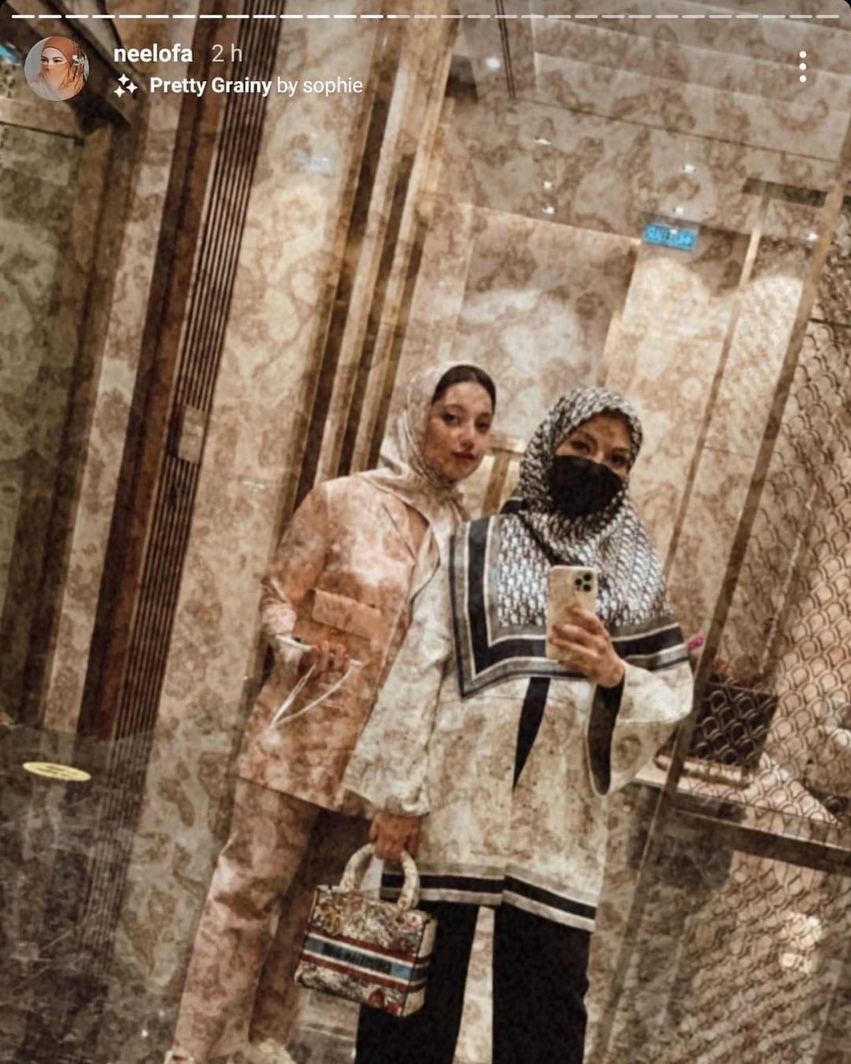 Neelofa Tunjuk 'Baby Bump", Makin Berseri! Peminat Mula Teka Jantina