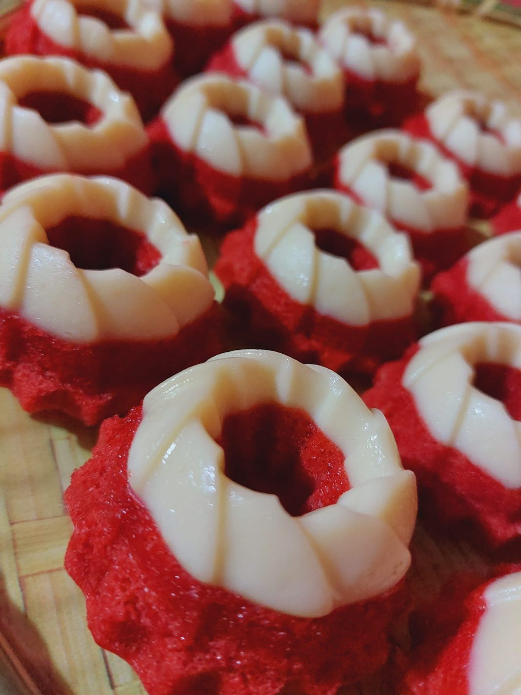 Resepi Mudah Apam Puteri Ayu Versi Red Velvet Cheese, Hanya Guna ...