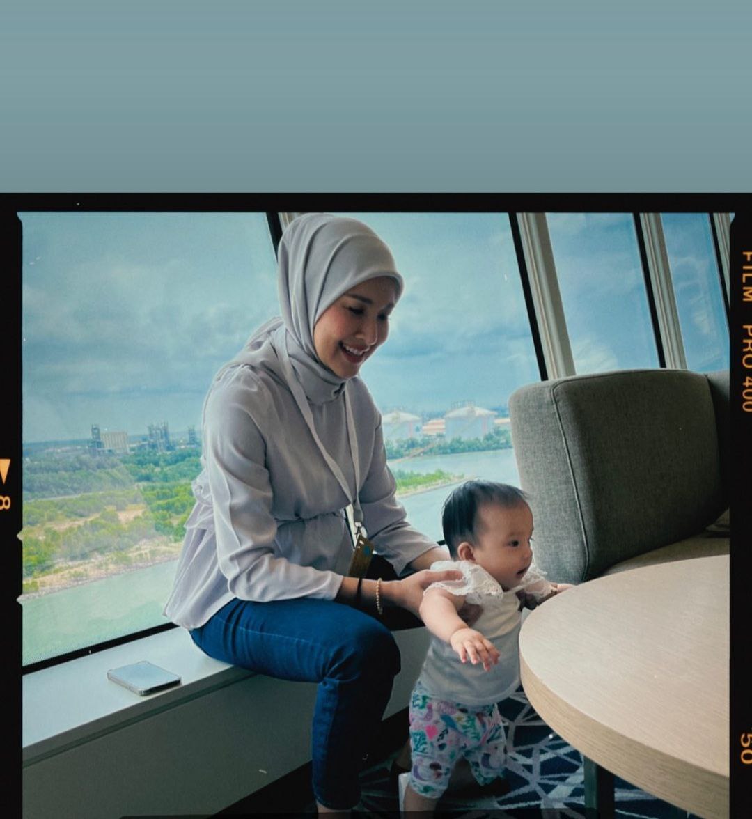 "Bagus Cara Harris Bimbing Intan." Cantik Berseri Mommy Evie Khadeeja Bertudung