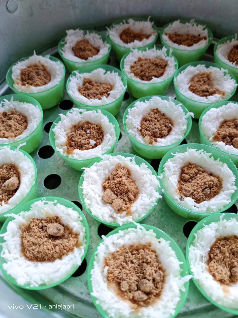 Resepi Kuih Dangai Kukus, 4 Bahan Sahaja. Simple Tapi Sedap Tak Terkata!