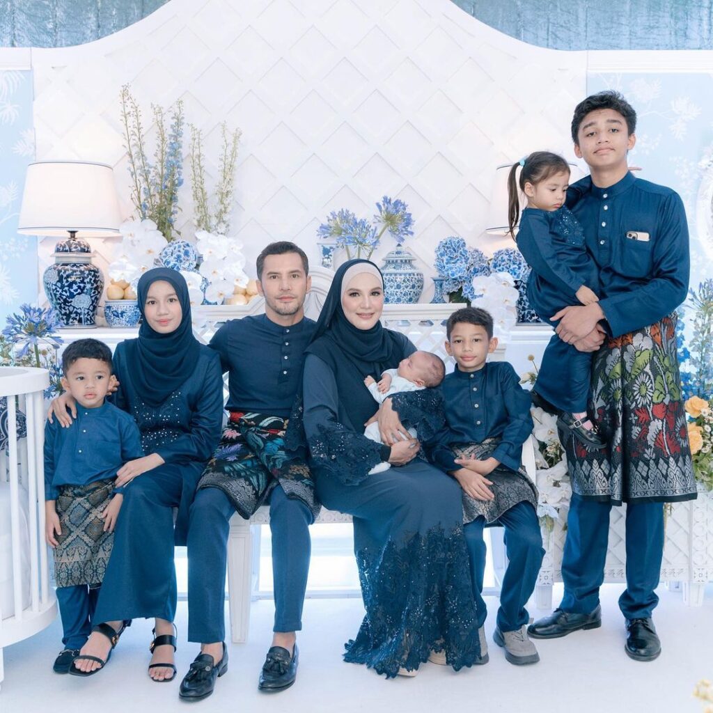 "Rezeki Ammar Tunai Haji Di Usia Muda" Datin Shahida Imbas Kembali Gambar Anak Ketika Umrah 14 ...