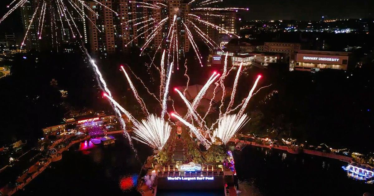 Meriah & 'Happening', Bawa Anak Bercuti Ke Sunway Lagoon Night Park ...