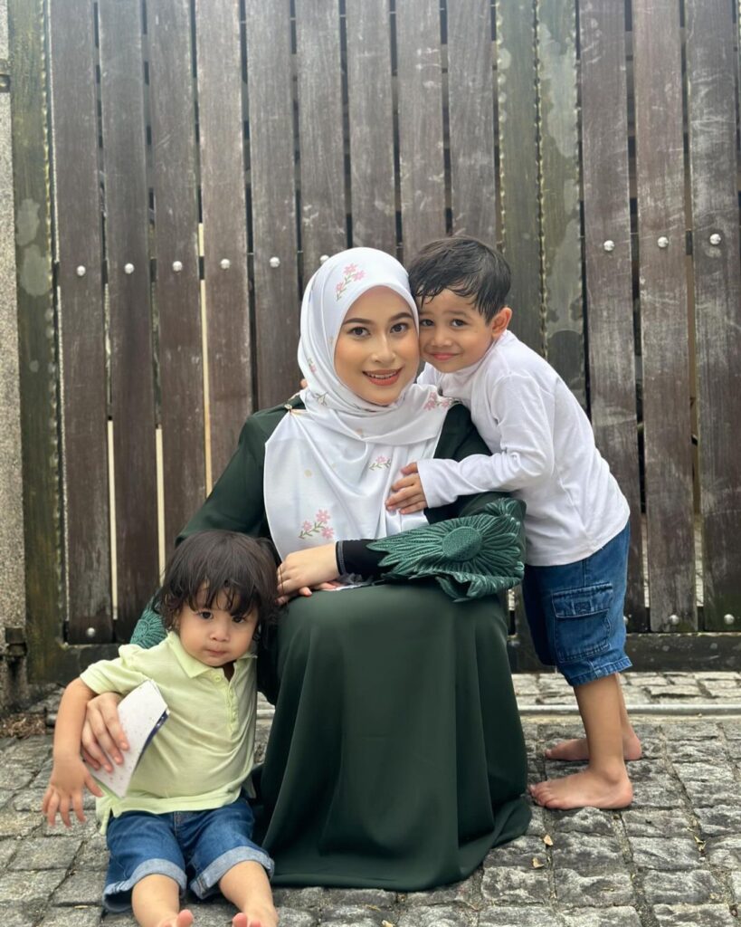 "Terus Hayder Kuasa 2." Eyra Hazali Bawa Anak Potong Rambut, MukaTerus Nampak Serupa!